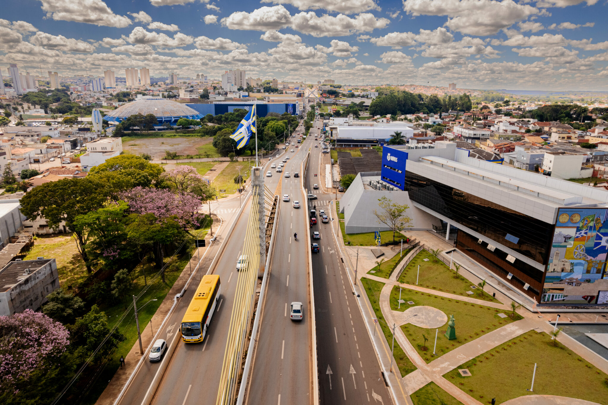 Empresas e profissionais liberais têm até o dia 30 deste mês para ...